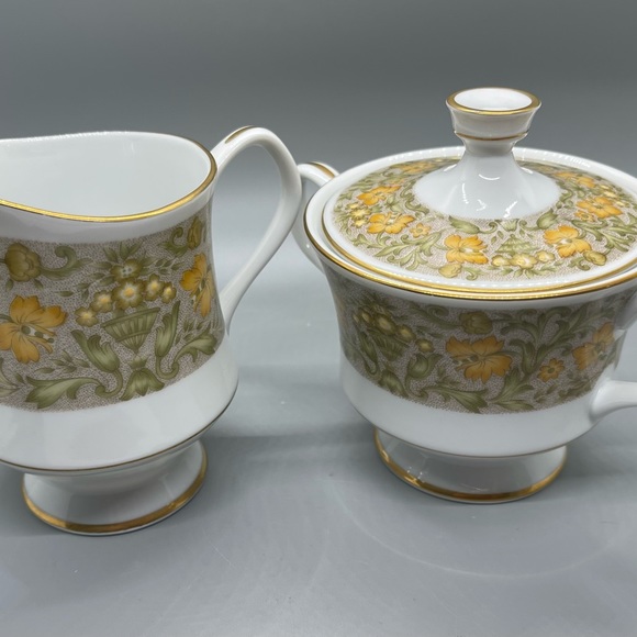 Sango | Kitchen | Cream And Sugar Nwot White With Yellow Flowers And ...